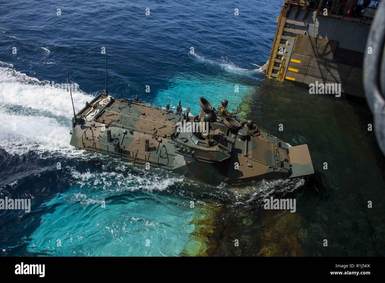 PHILIPPINE SEA (Oct. 04, 2018) Soldiers from the Japan Ground Self-Defense Force (JGSDF ...