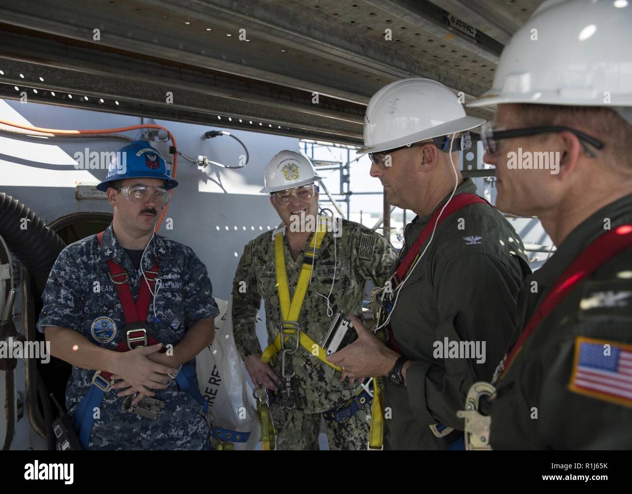 Greg carlson hi-res stock photography and images - Alamy