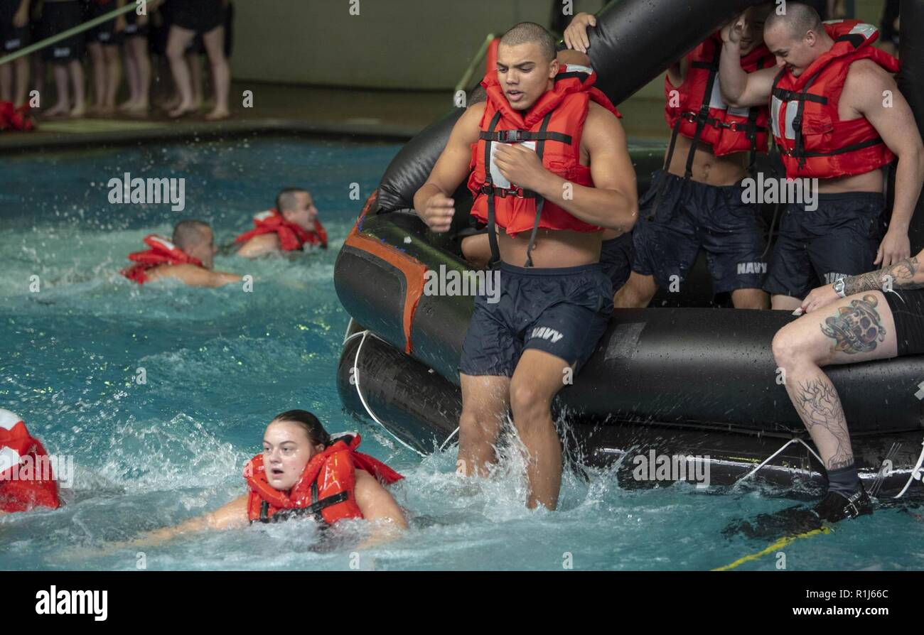 GREAT LAKES, Ill. (Oct. 4, 2018) Recruits participate in an abandon ...