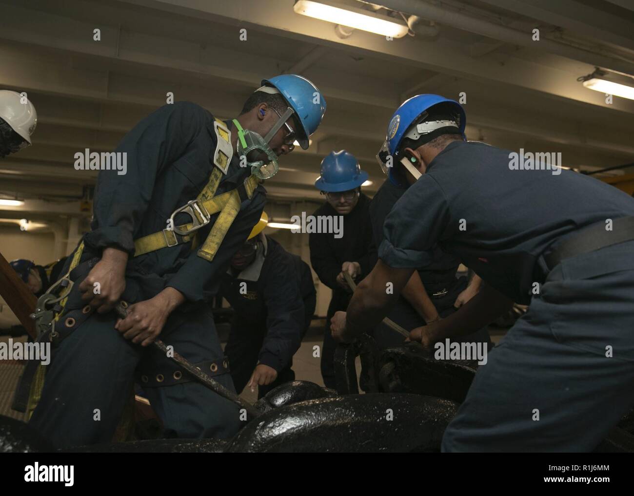 Focsle deck hi-res stock photography and images - Alamy