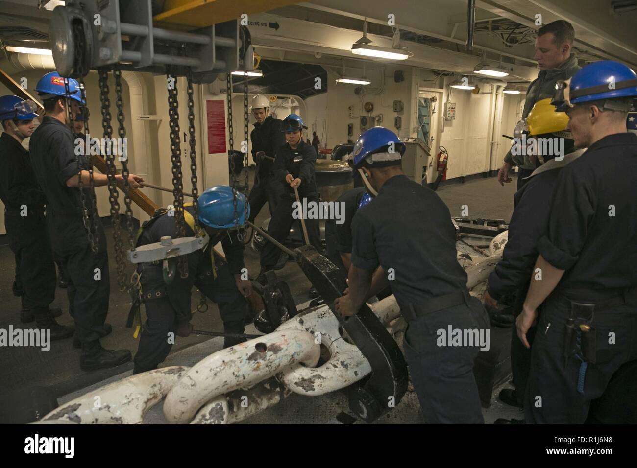 Focsle deck hi-res stock photography and images - Alamy