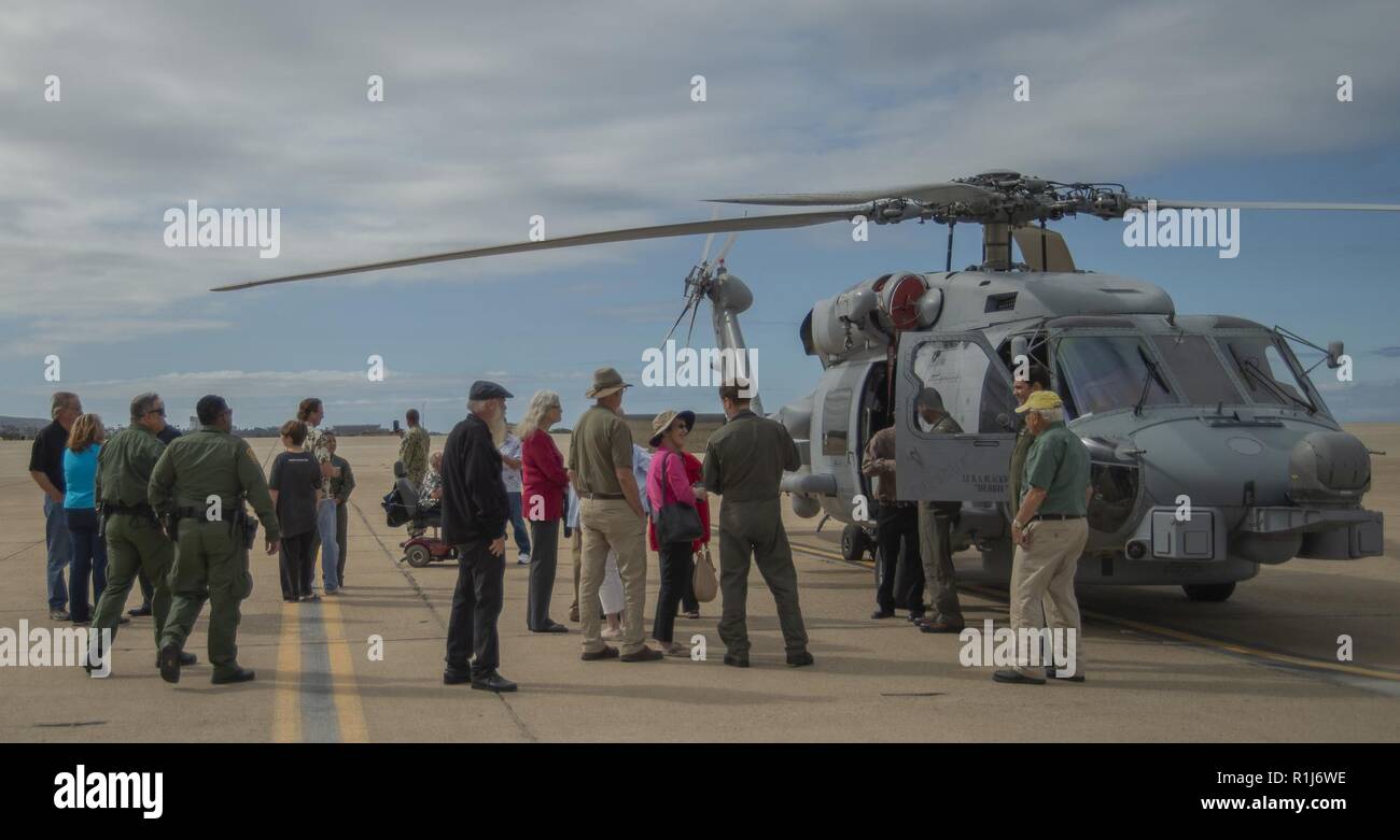 Outlying island tour hi-res stock photography and images - Alamy