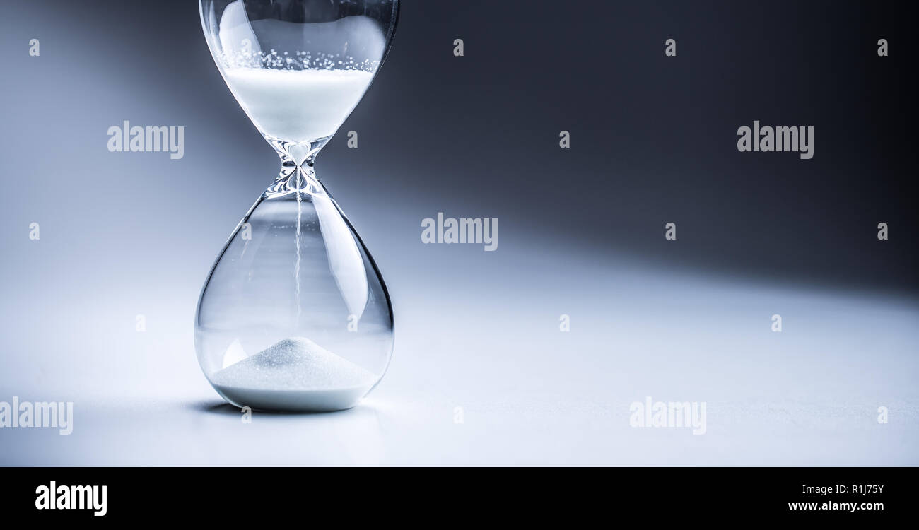 Hourglass in studio hi-res stock photography and images - Alamy