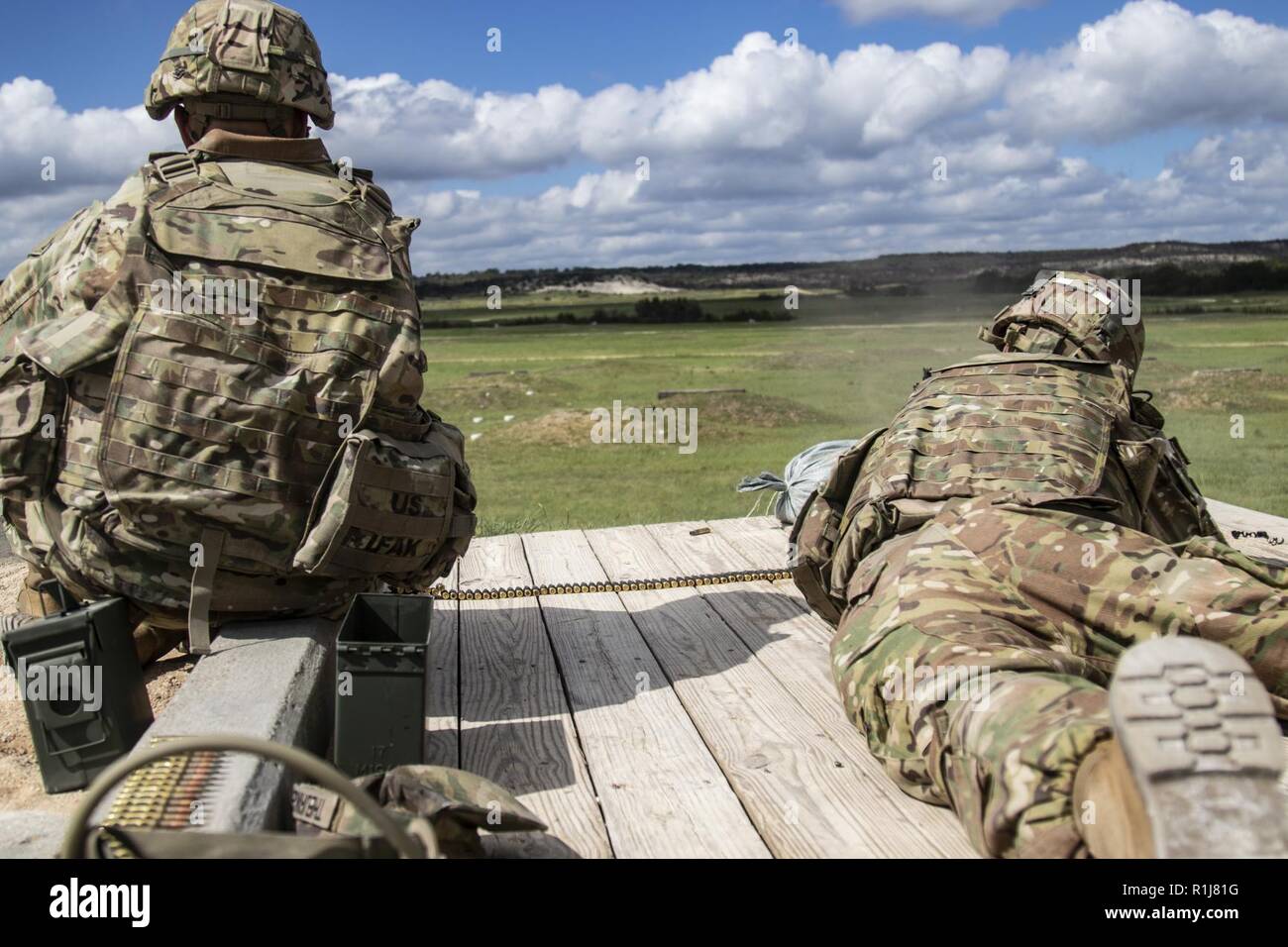 After a morning of zeroing their weapon systems, Red Bull Soldiers of ...