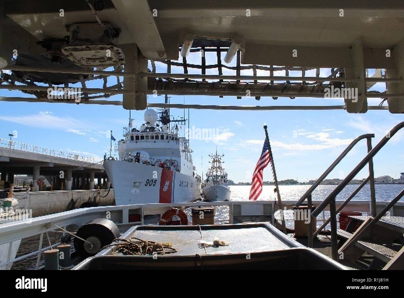 Us coast guard dependable hi-res stock photography and images - Alamy