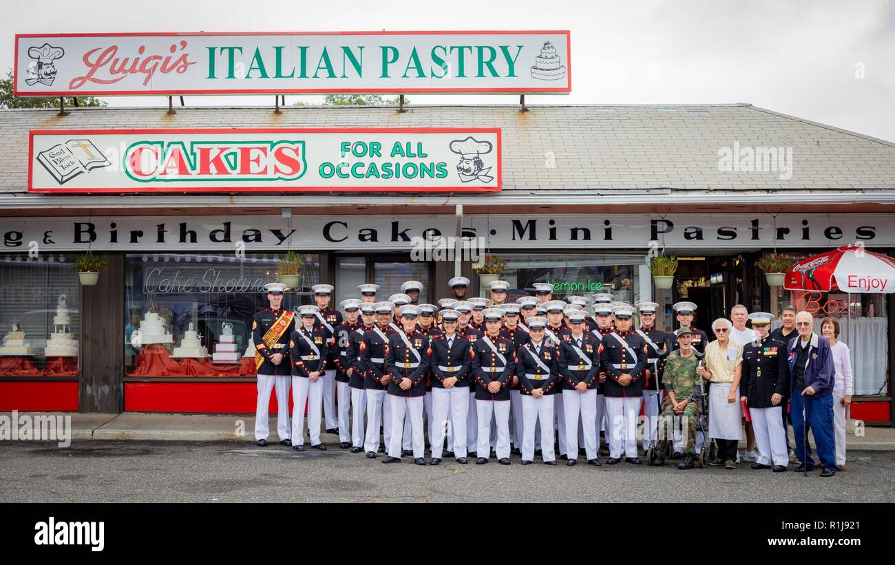 U.S. Marines with the Quantico Marine Corps Base Band spend the morning ...