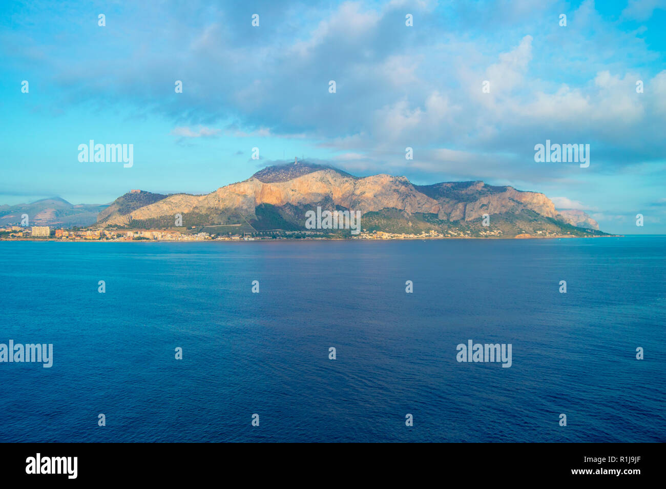 Palermo coast beaches hi-res stock photography and images - Alamy