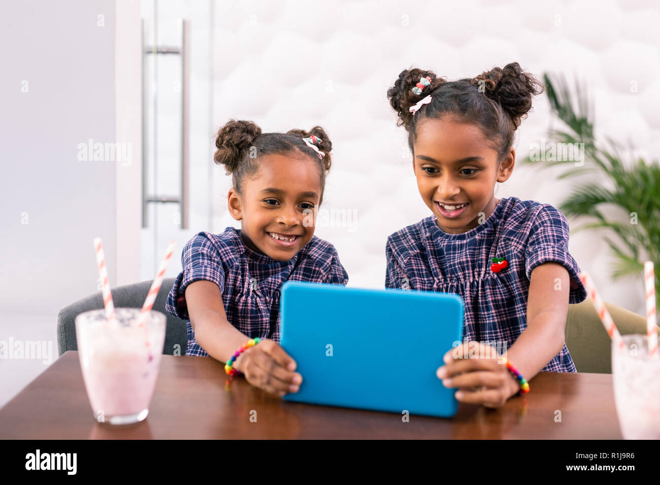 Cartoon kid smiling hi-res stock photography and images - Alamy