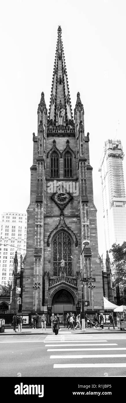 Church new york city hi-res stock photography and images - Alamy