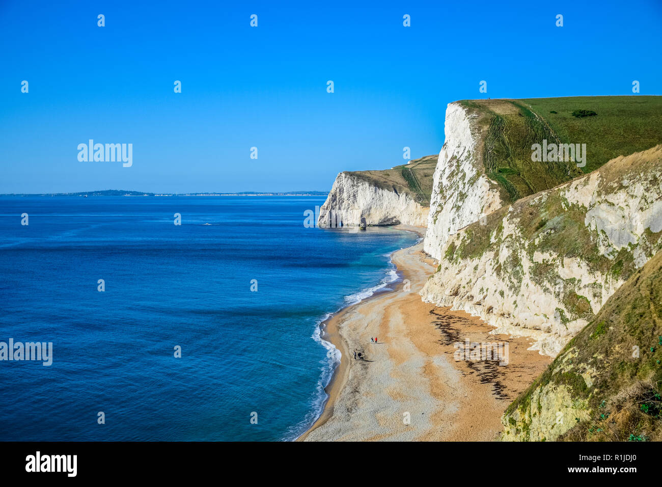 Beautiful landscape and seascape view of Durdle Door, a natural ...