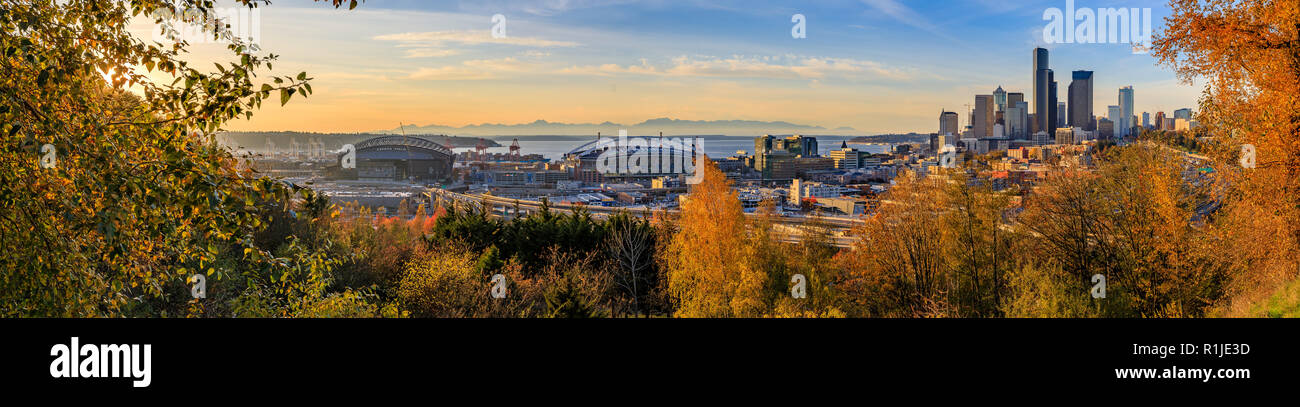 Seattle washington fall foliage hi-res stock photography and images - Alamy