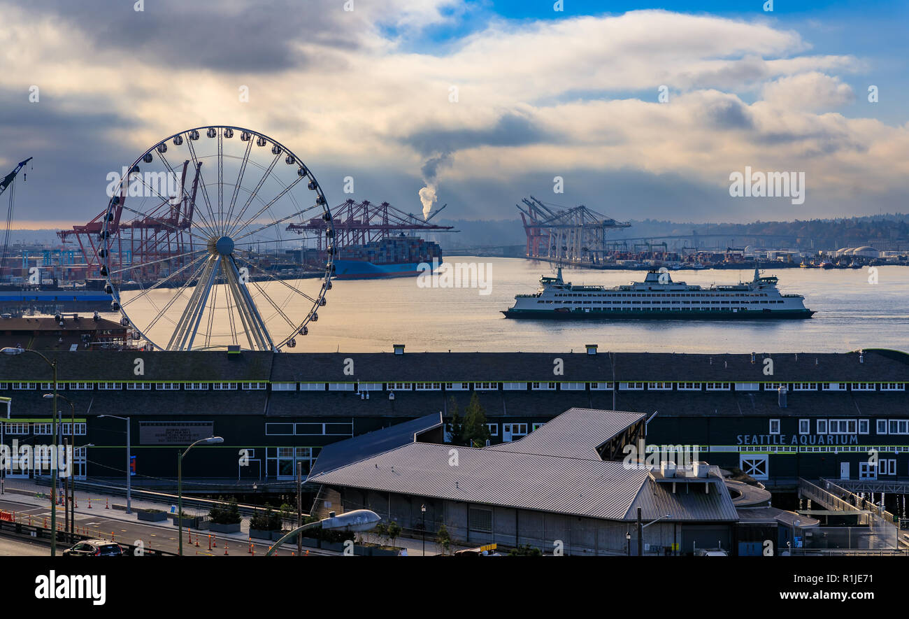 Seattle, United States - November 08, 2018: Seattle waterfront with ...