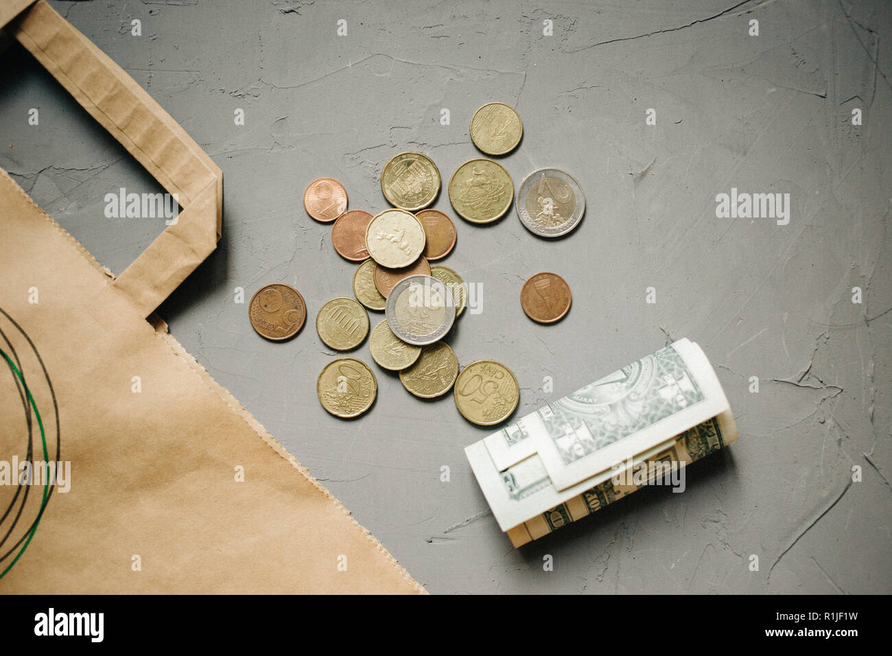 Kraft package hi-res stock photography and images - Alamy