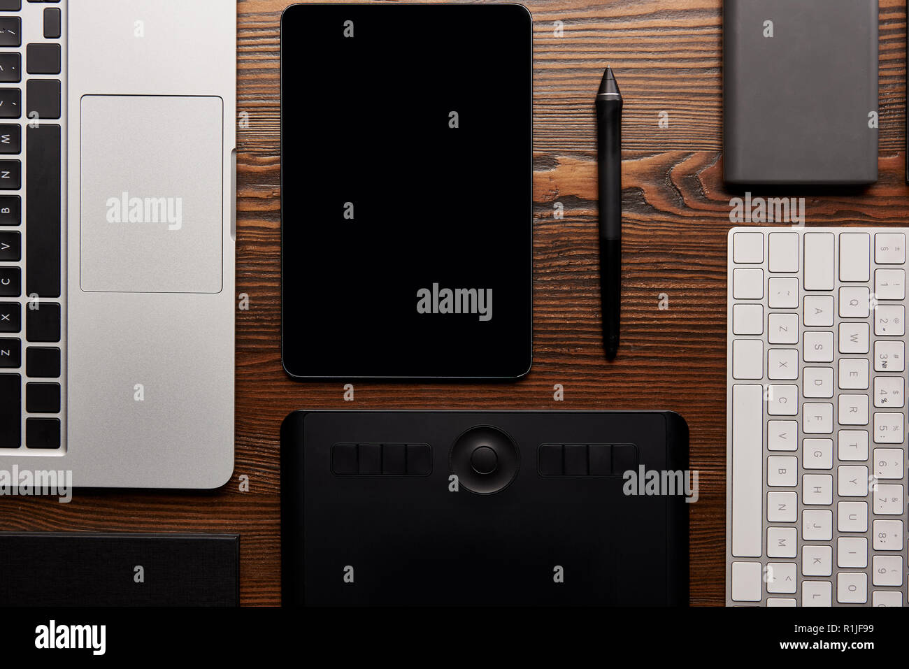 Various devices hi-res stock photography and images - Alamy