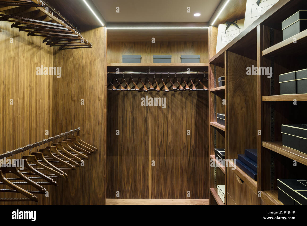 Storage room hotel hi-res stock photography and images - Alamy