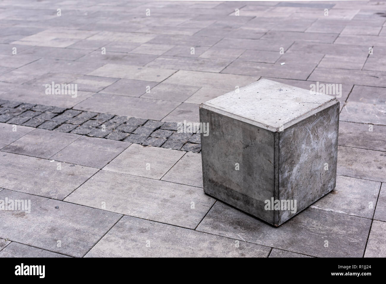 Cube stone texture hi-res stock photography and images - Alamy