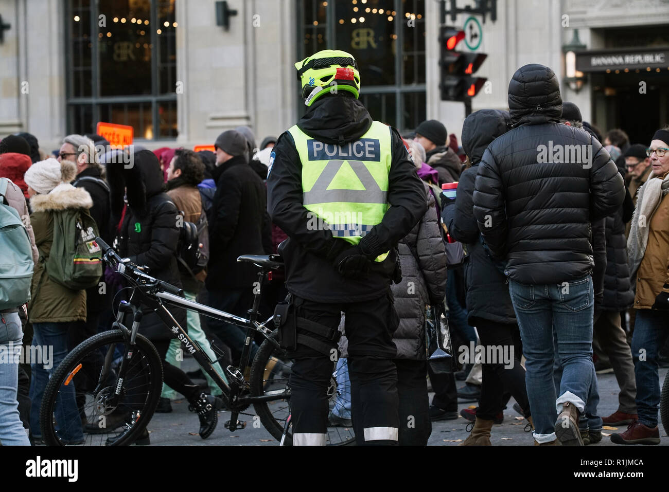 Montreal,Canada.10 November,2018.Montreal police officer doing crowd ...