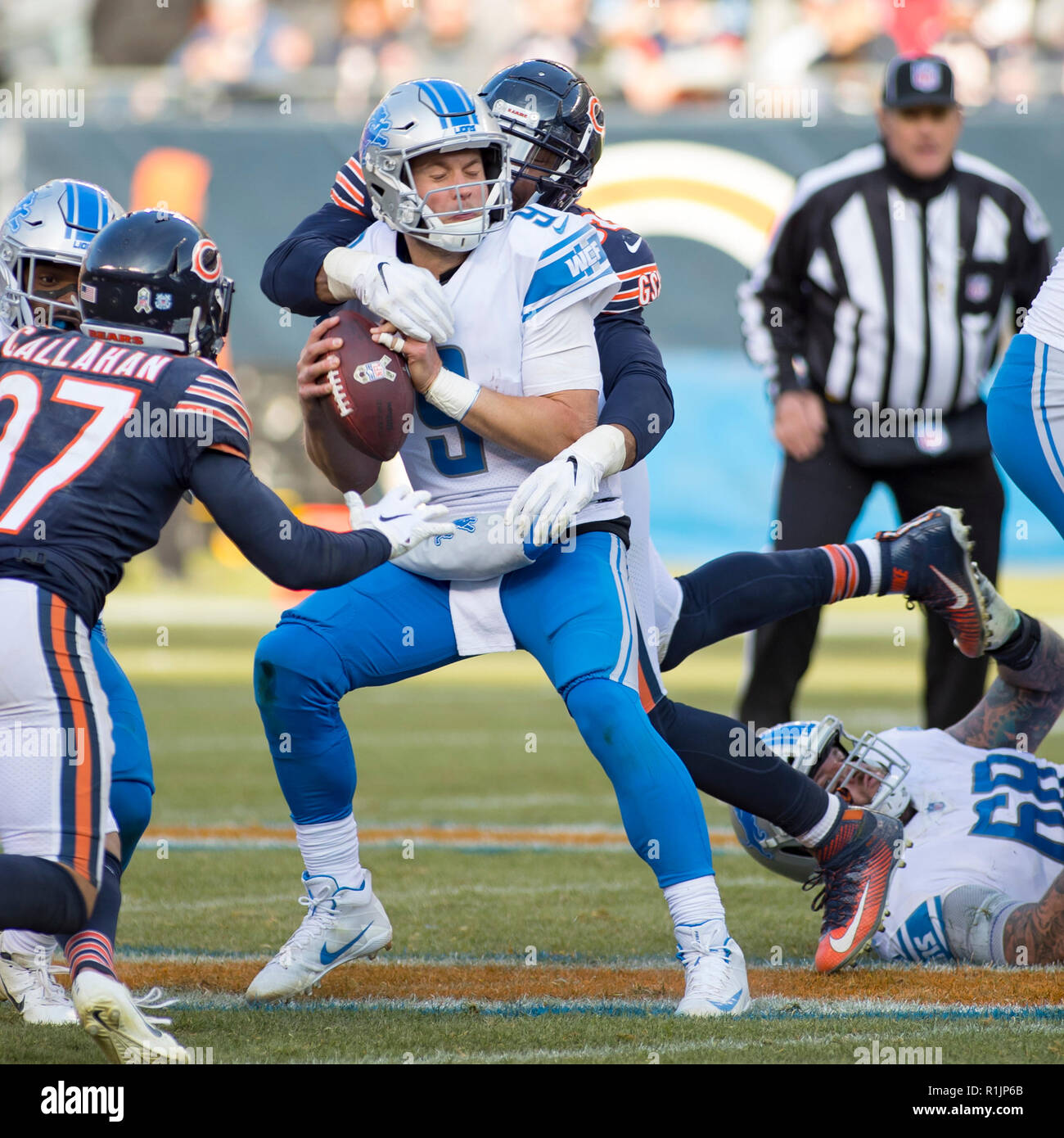 Chicago, Illinois, USA. 11th Nov, 2018. - Bears #52 Khalil Mack sacks ...