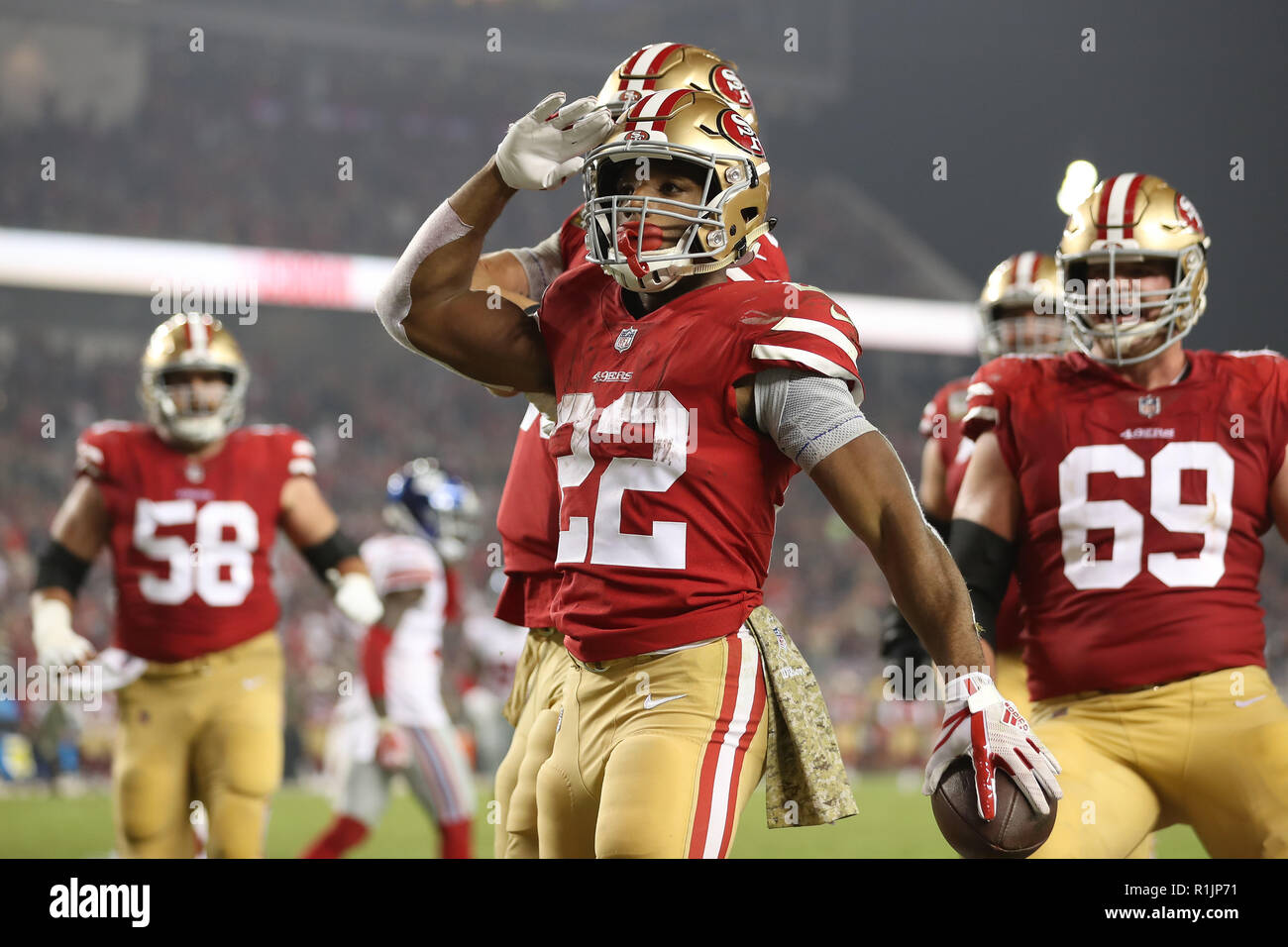 Santa Clara, CA. 12th Nov, 2018. San Francisco 49ers running back Matt ...