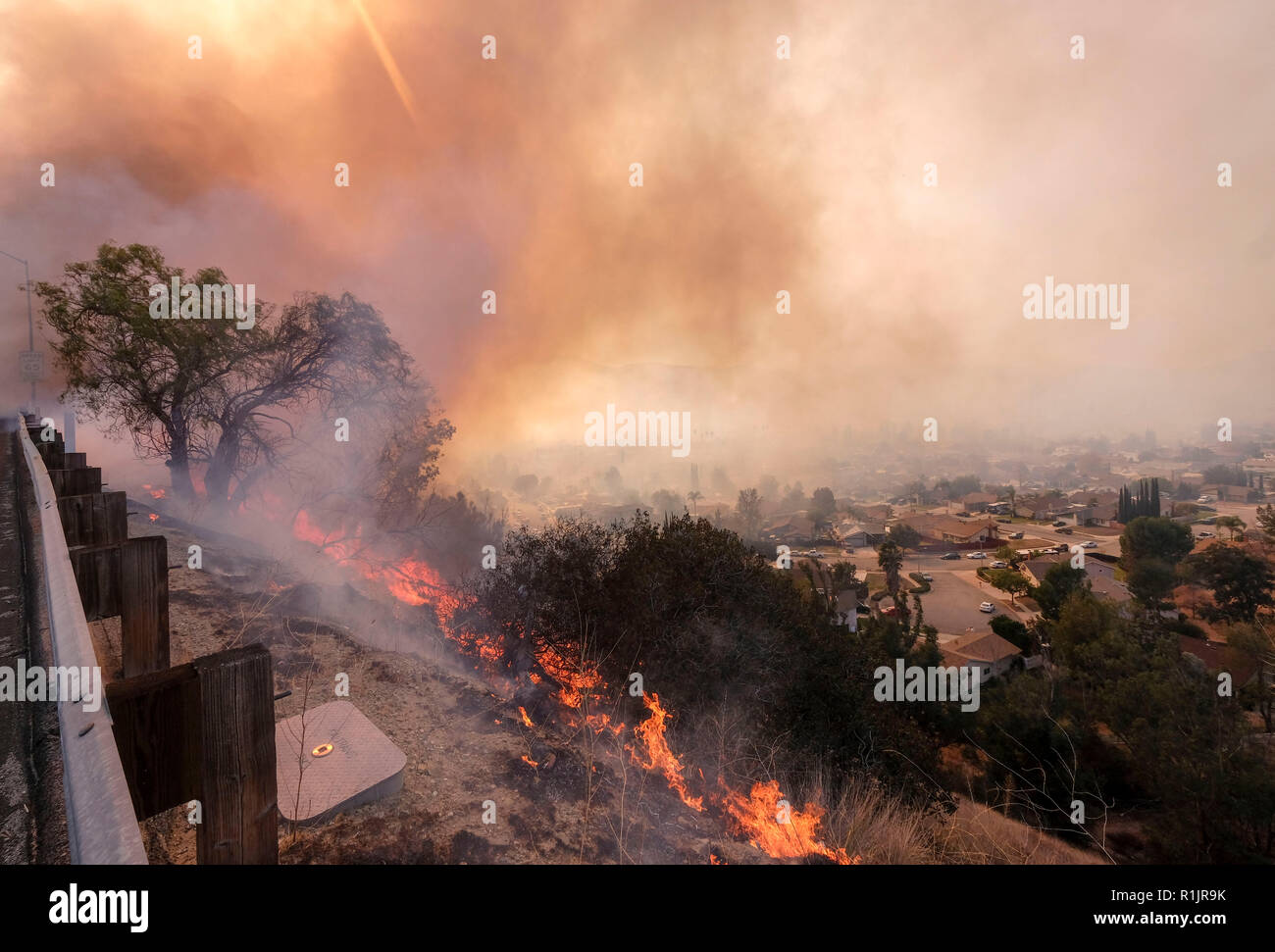 Simi Valley, California, USA. 12th Nov 2018. Wildfire burns at a ...
