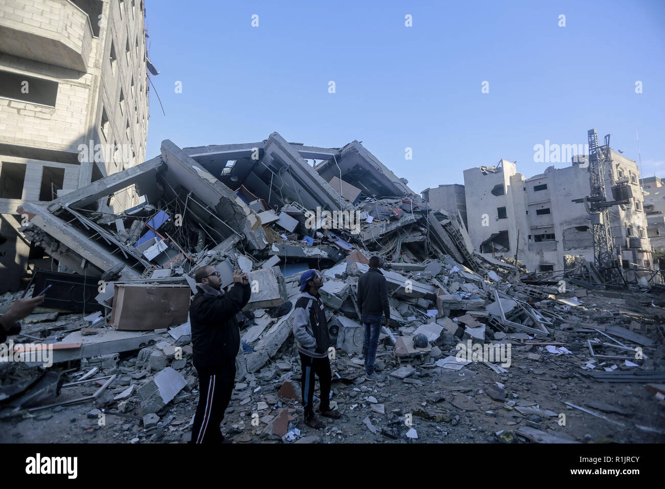 Al aqsa tv hi-res stock photography and images - Alamy