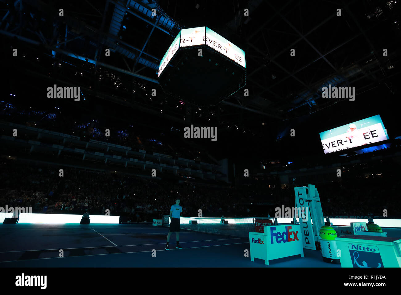 View of inside of o2 arena hi-res stock photography and images - Alamy