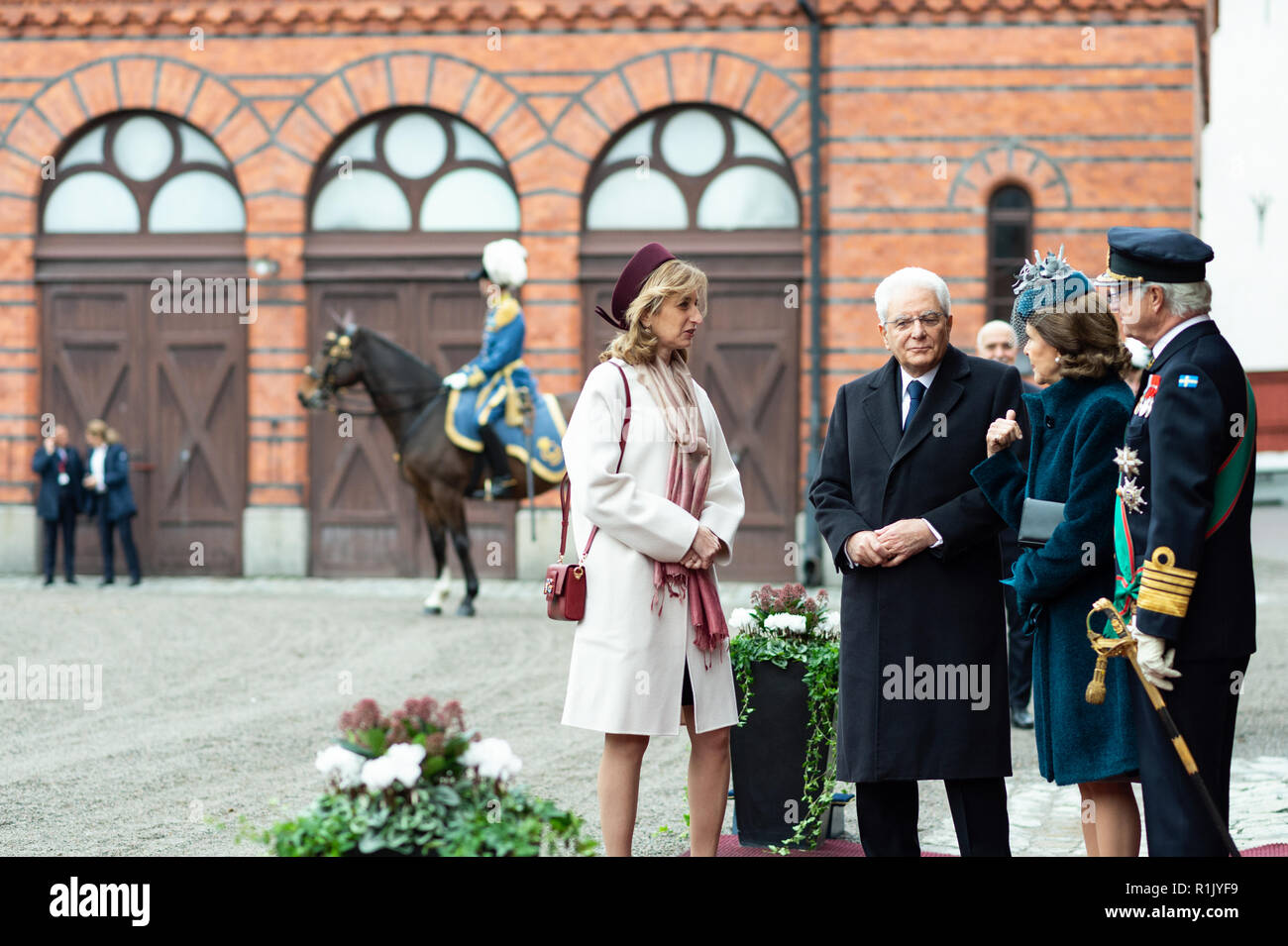 The royal couple visiting the presidential couple hi-res stock ...