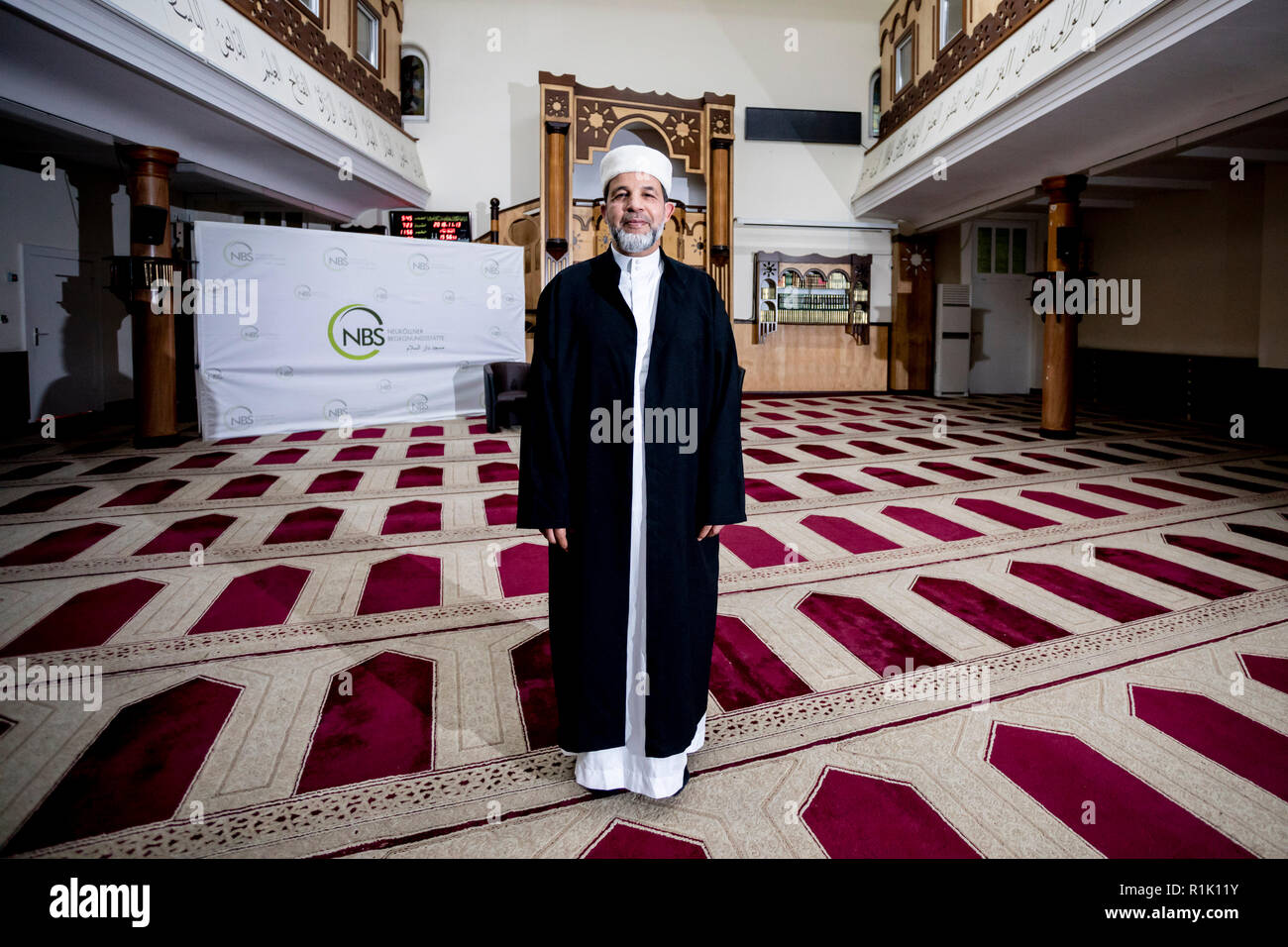 Berlin, Germany. 13th Nov, 2018. Taha Sabri, Imam of the Neuköllner ...