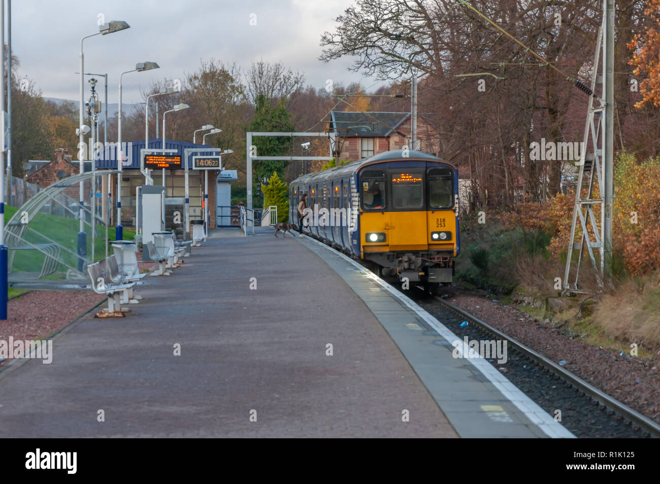 Balloch train station hi-res stock photography and images - Alamy