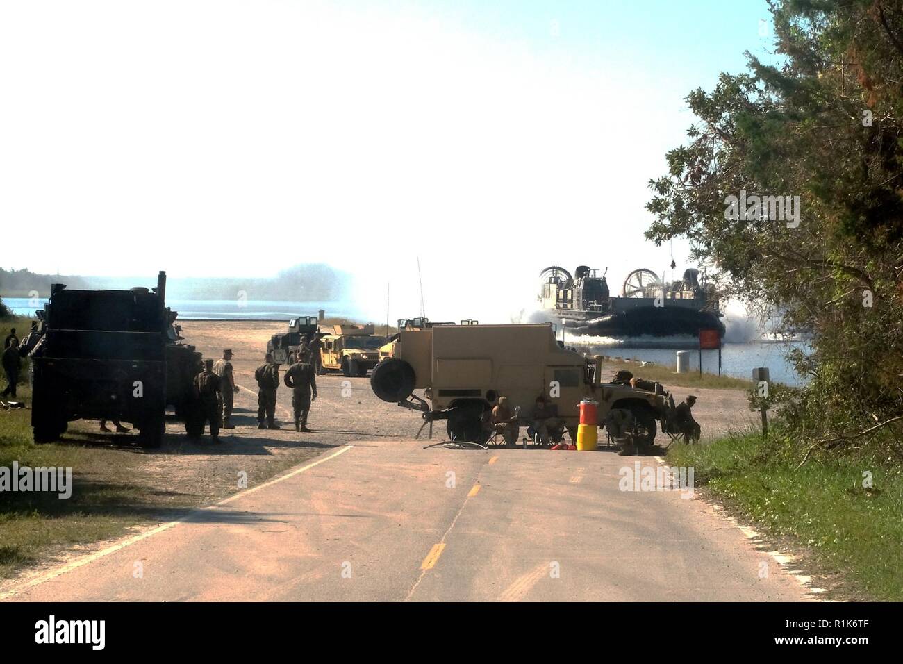 Commander amphibious squadron phibron 7 hi-res stock photography and ...