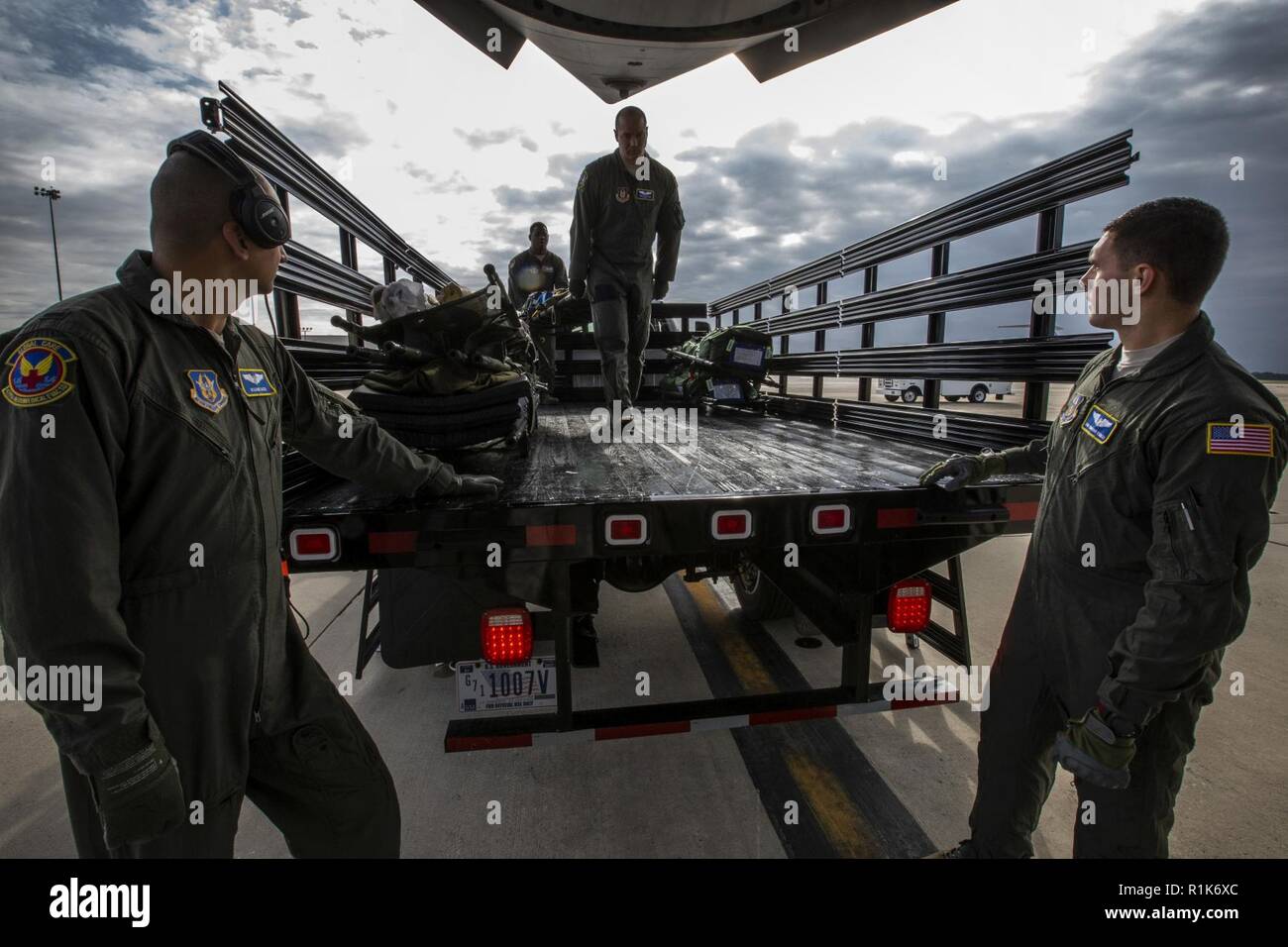 U.S. Air Force flight nurses and aeromedical evacuation technicians ...