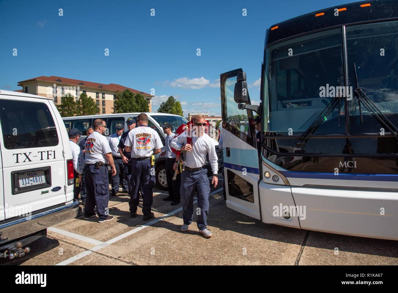 Fema urban search rescue teams hi-res stock photography and images - Alamy