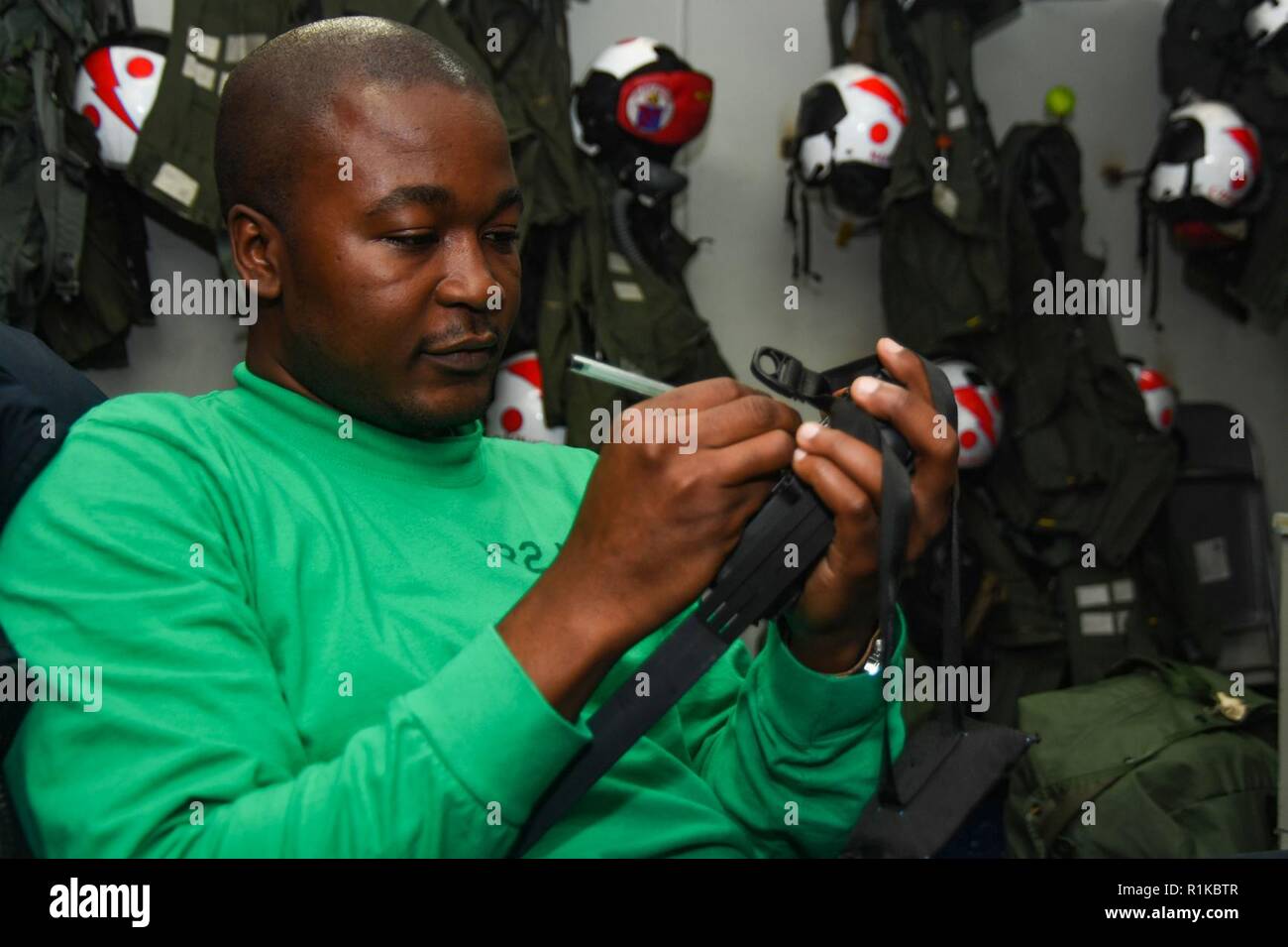 Paraloft hi-res stock photography and images - Alamy