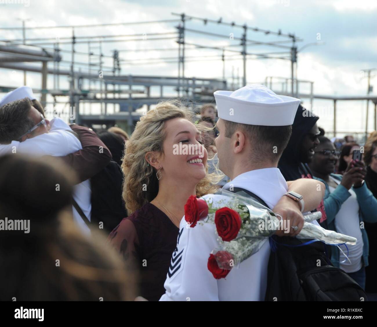 A Sailor assigned to the Los Angeles-class attack submarine USS Newport ...