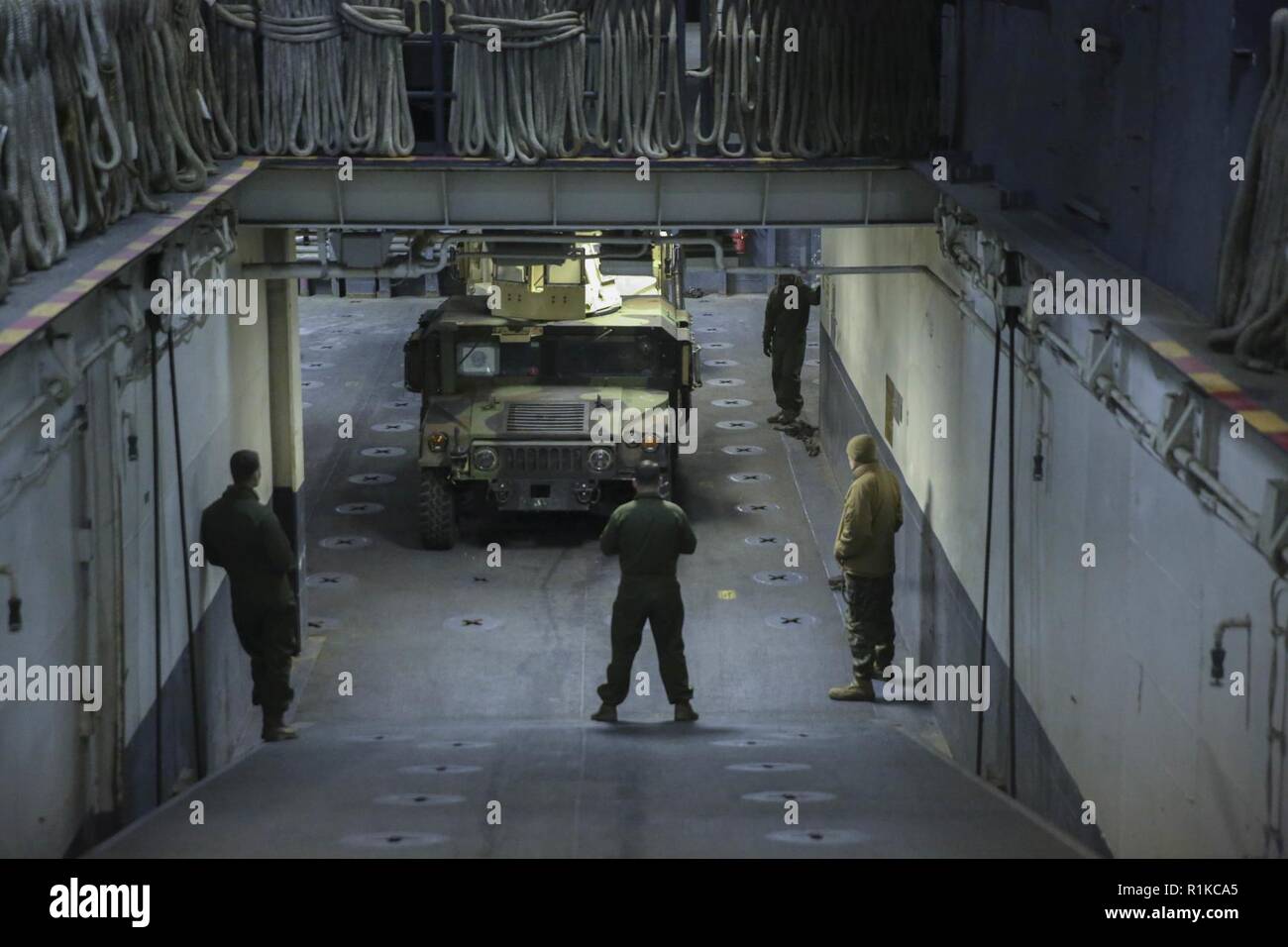 Hmmwv maintenance hi-res stock photography and images - Alamy