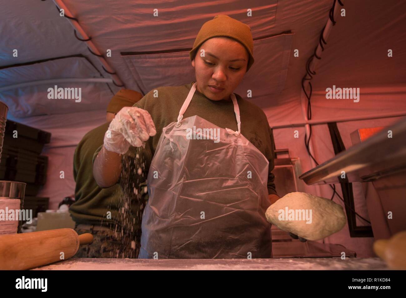 Expeditionary field kitchen hi-res stock photography and images - Alamy