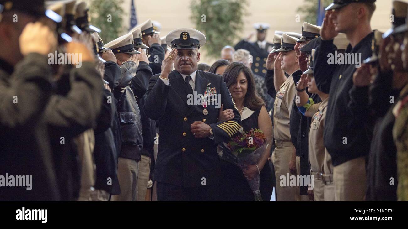 GREAT LAKES, Ill. (Oct. 12, 2018) Retired Master Chief Aviation ...