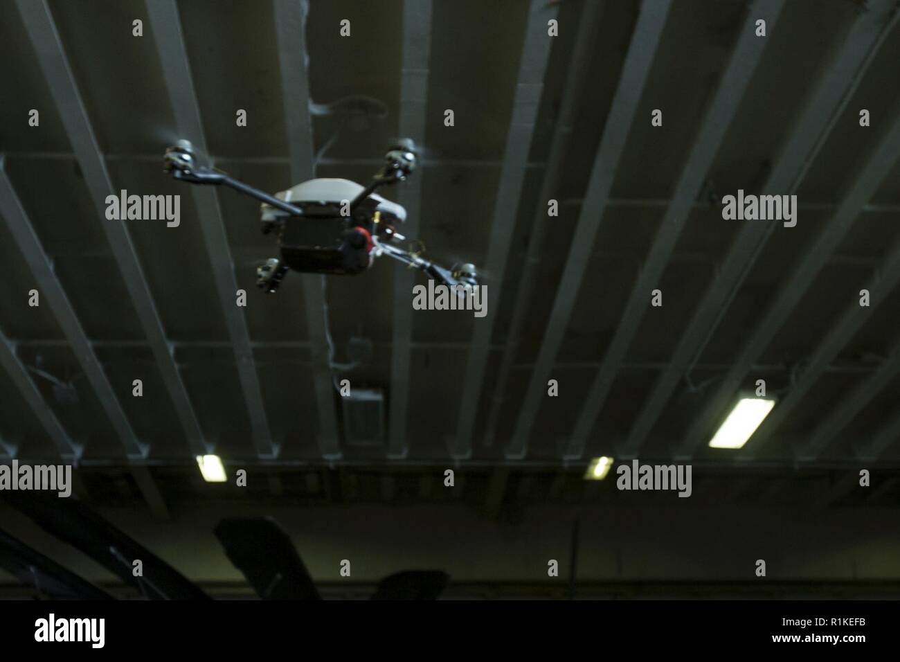 Instant eye system hi-res stock photography and images - Alamy