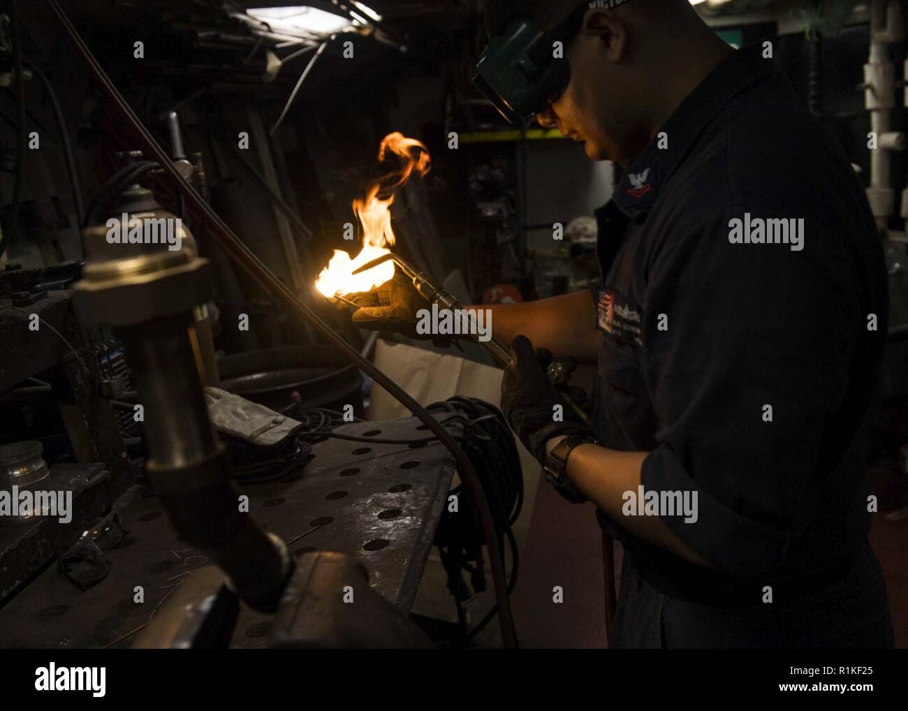 Acetylene ship hi-res stock photography and images - Alamy