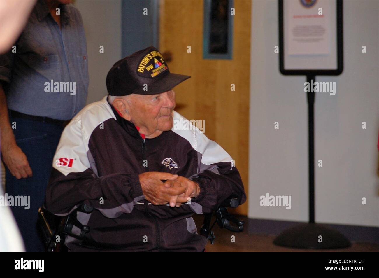 Volunteers for pearl harbor 1941 hi-res stock photography and images ...