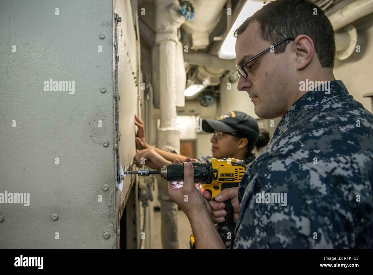 NORFOLK, Va. (Oct. 11, 2018) Air Traffic Controller 2nd Class Andrew ...