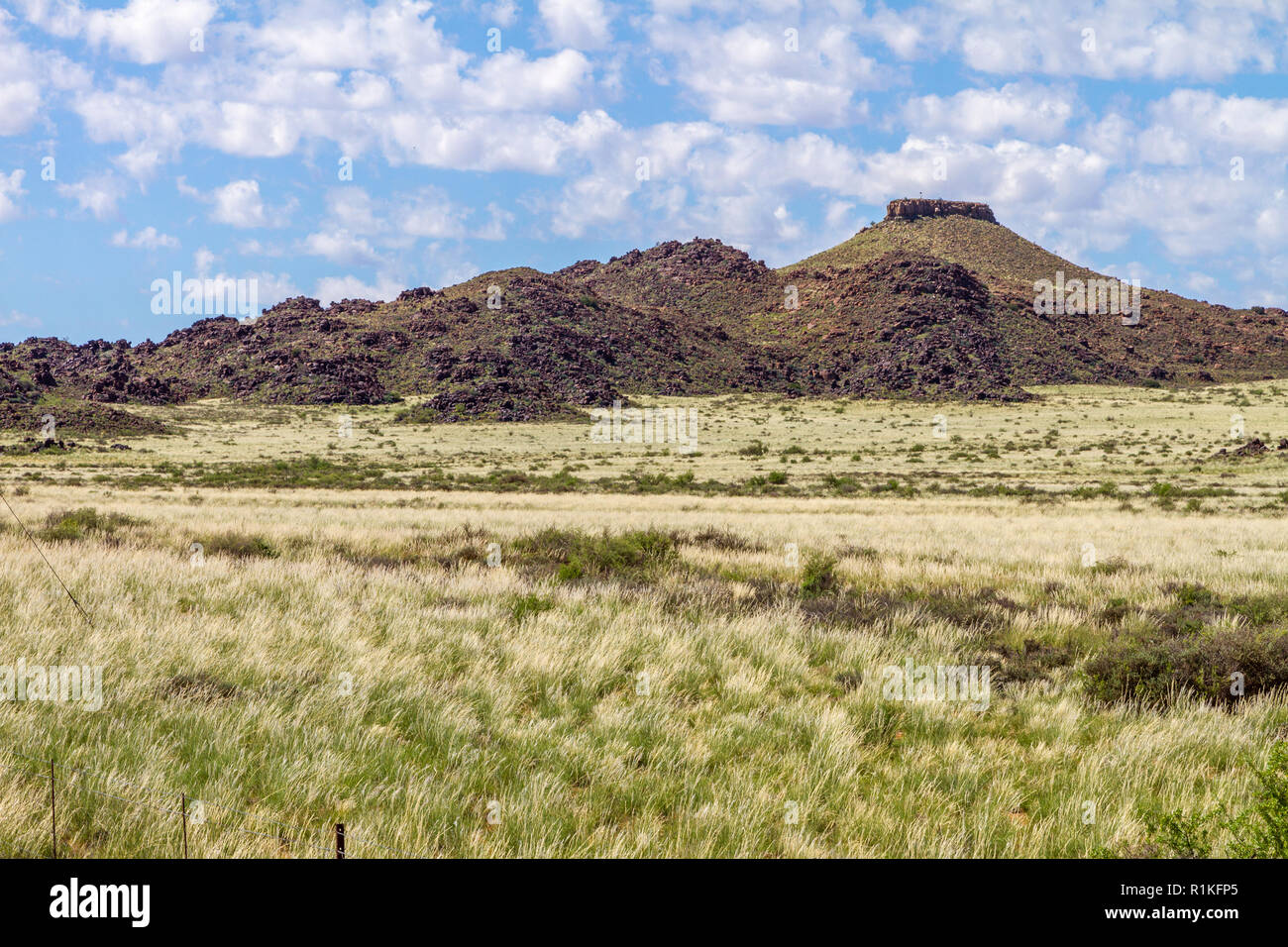The Karoo, a arid semi desert area in South Africa Stock Photo - Alamy
