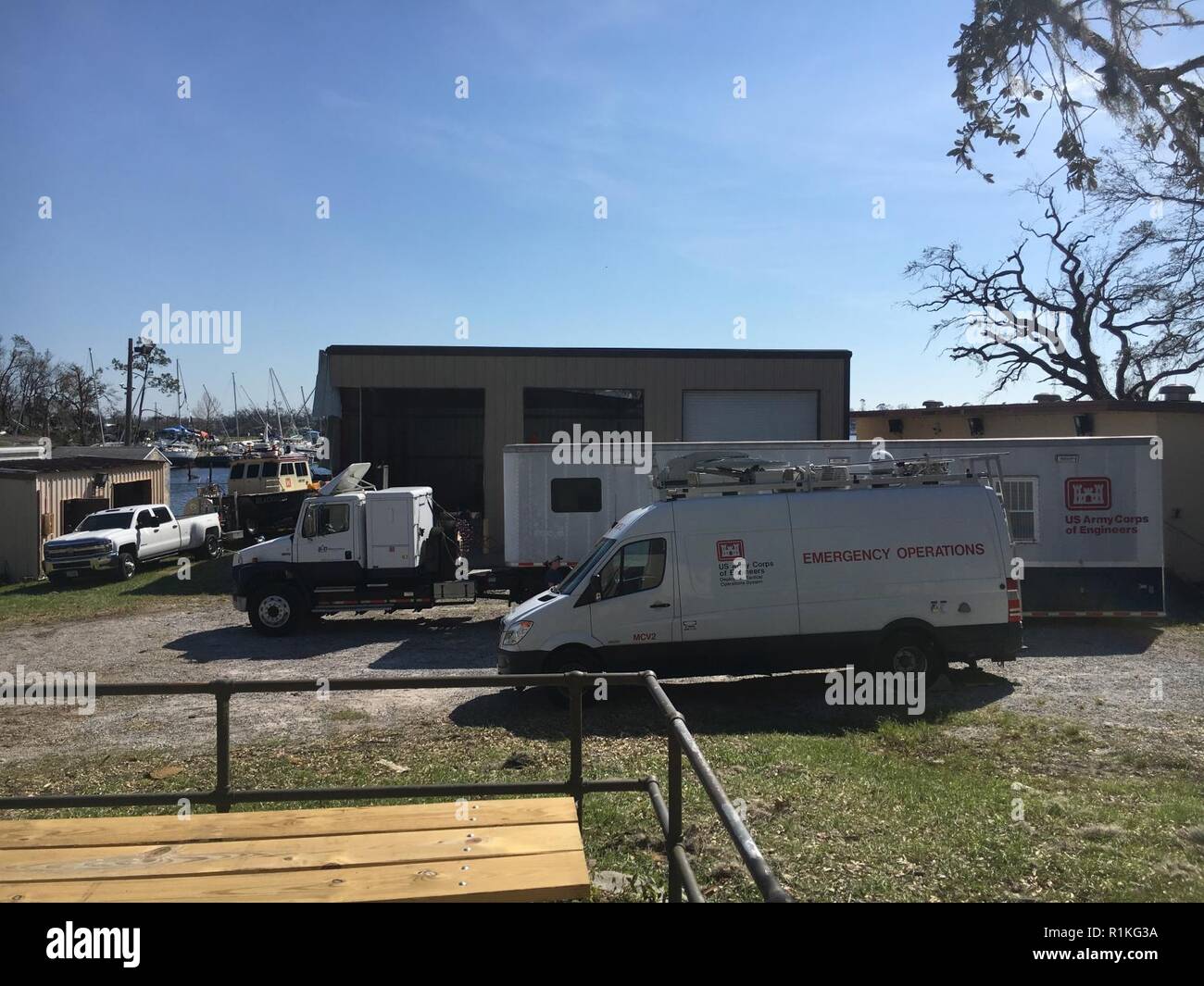 Deployable tactical operations system hi-res stock photography and ...