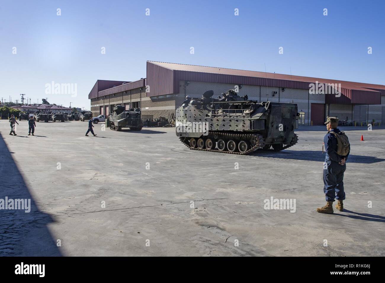 Assault amphibian school hi-res stock photography and images - Alamy