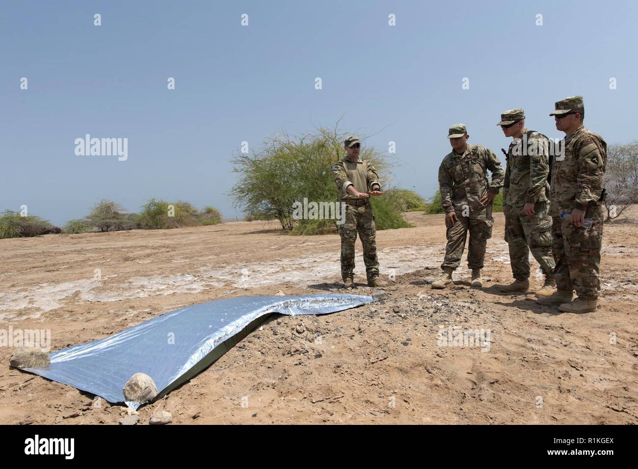 Mylar blanket hi-res stock photography and images - Alamy