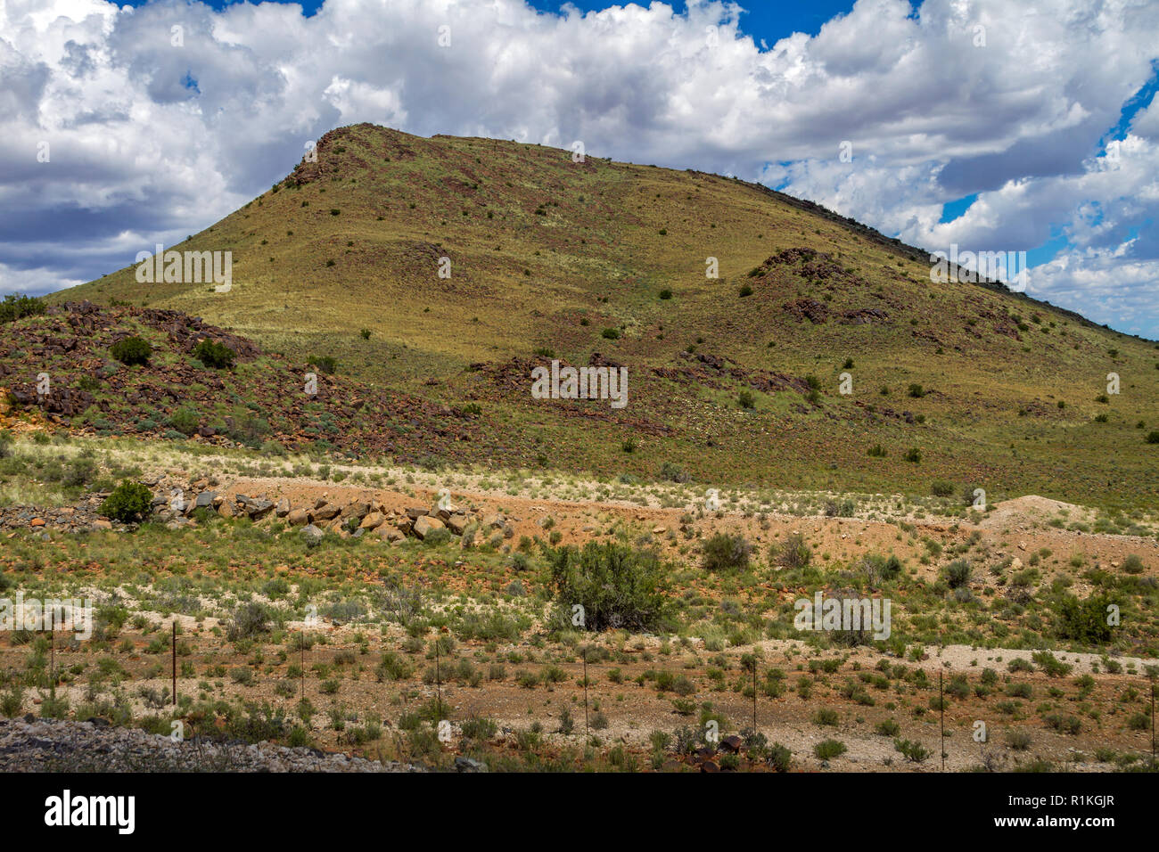 The Karoo, a arid semi desert area in South Africa Stock Photo - Alamy