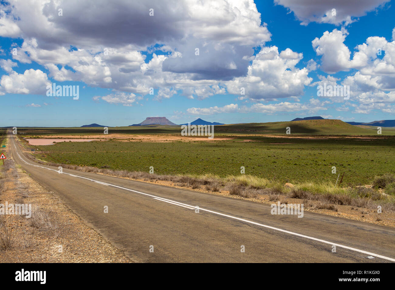 The Karoo, a arid semi desert area in South Africa Stock Photo - Alamy