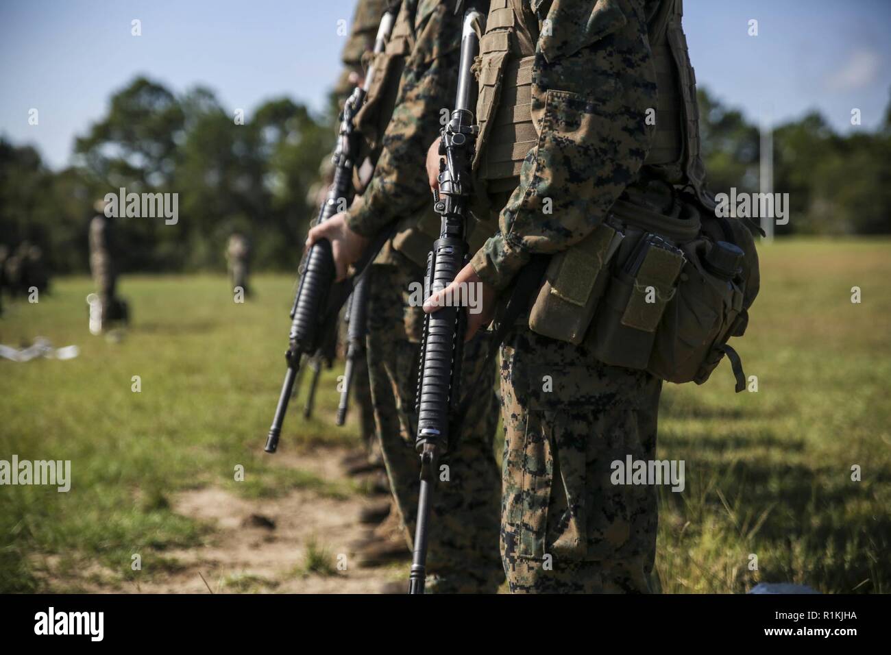 Recruits with Company E., 2nd Recruit Training Battalion, face up range ...