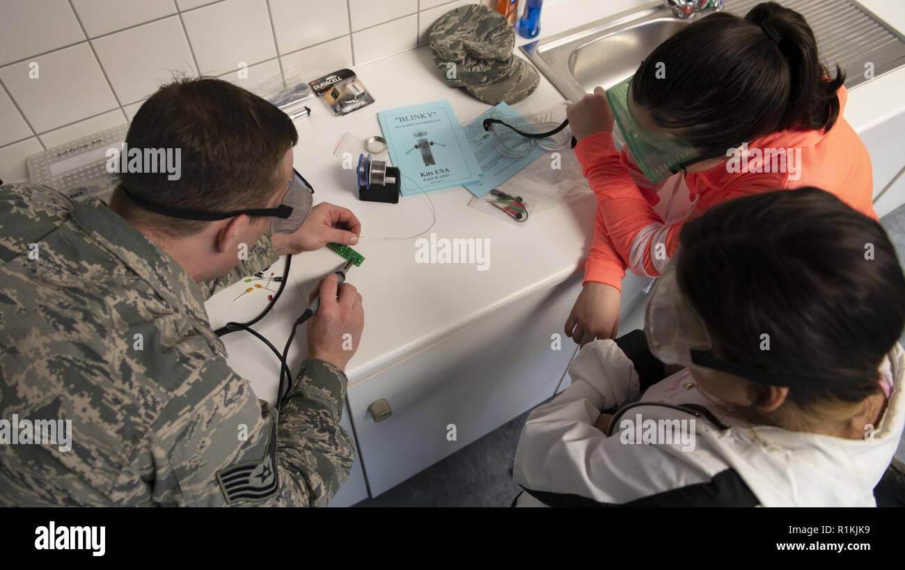 Soldering joints hi-res stock photography and images - Alamy
