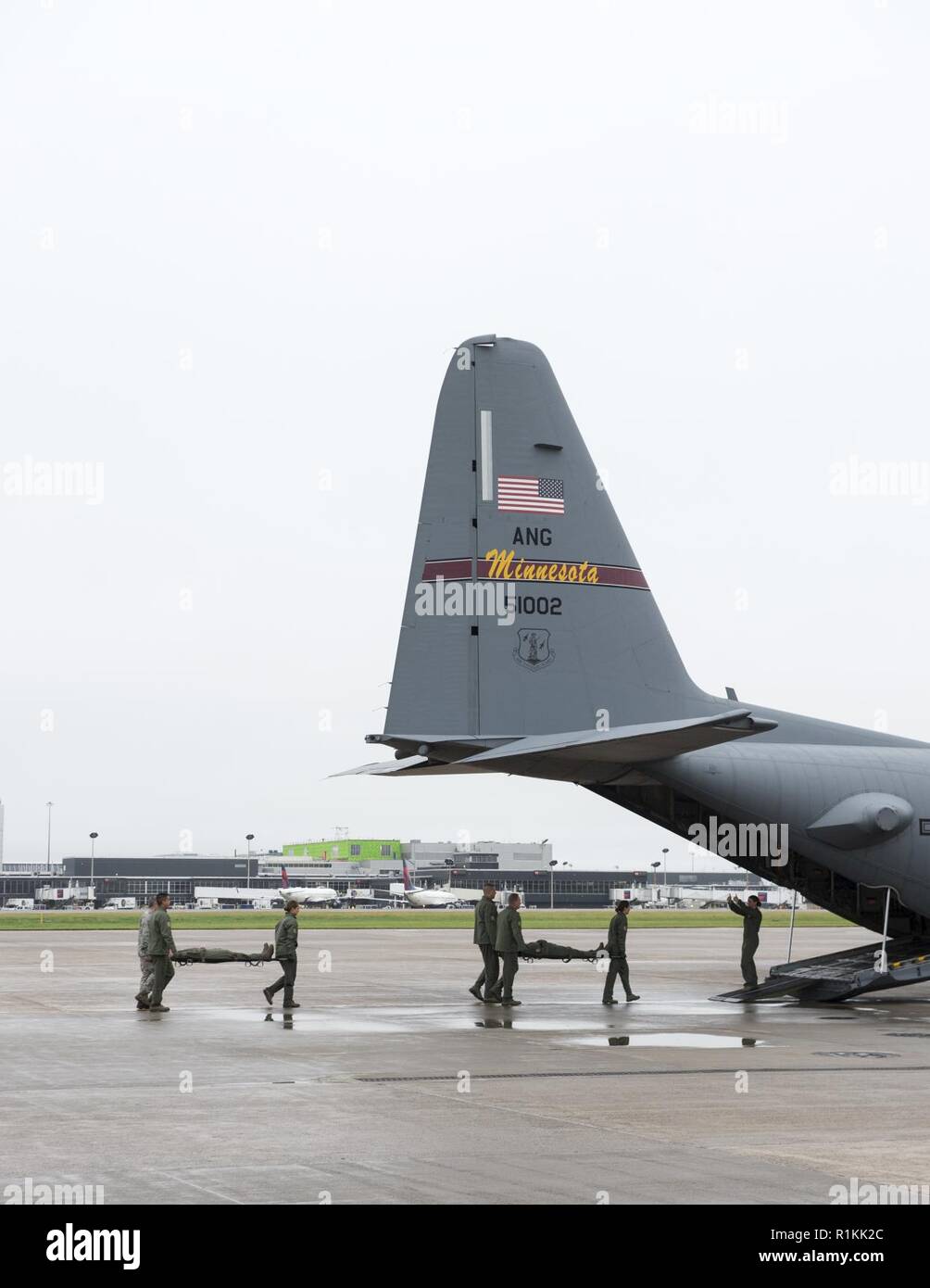 109 aeromedical evacuation squadron hi-res stock photography and images ...